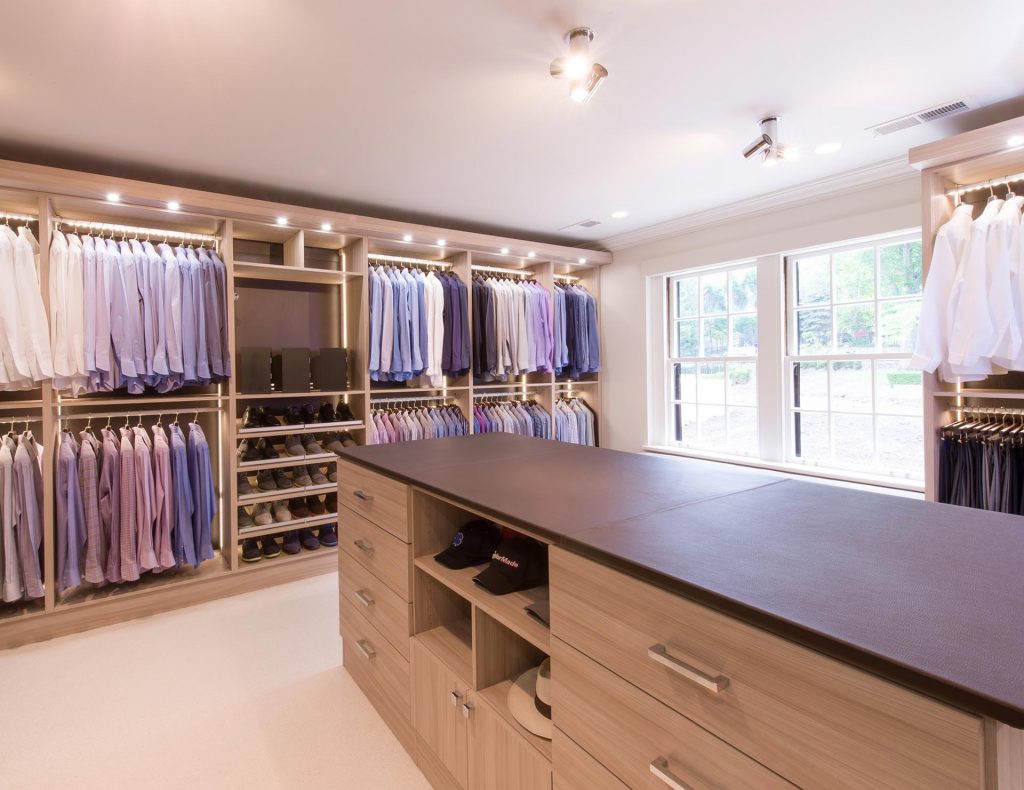 Walk in Closets for a More Convenient Storage at Home – goodworksfurniture